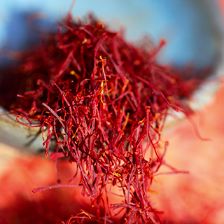 Qu'est-ce que le Safran ? Origine, Bienfaits et Posologie | Dieti Natura